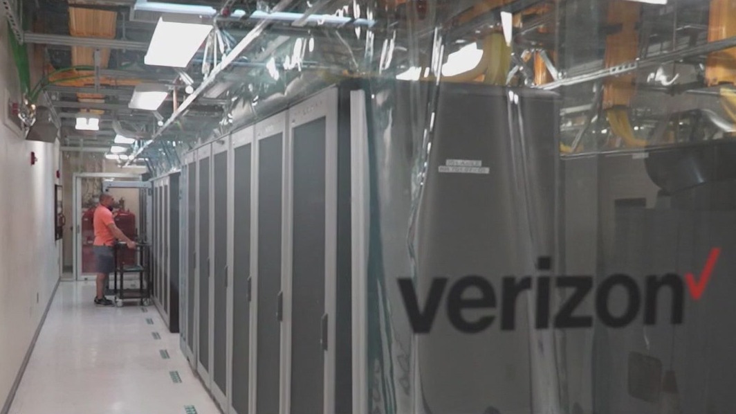 Up close look at Verizon's top secret facility in AZ | FOX 10 Phoenix