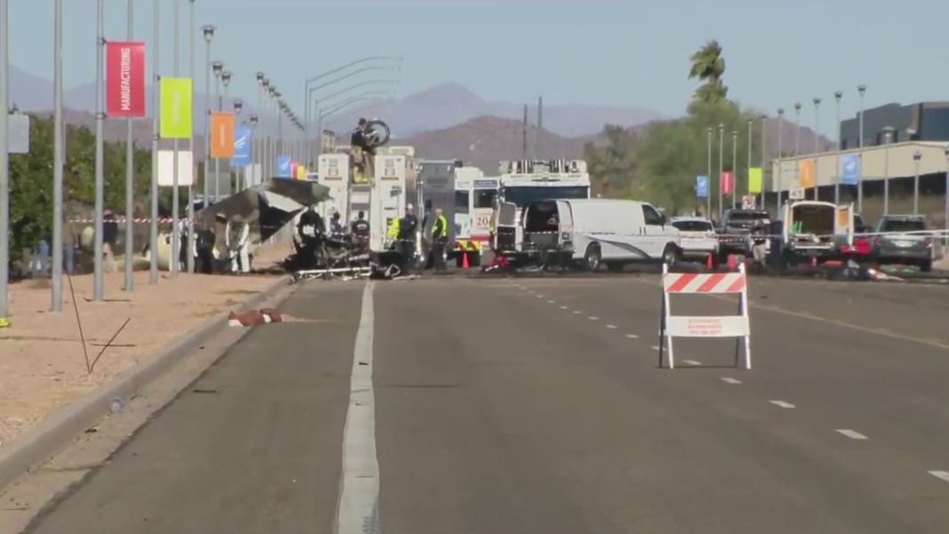 Falcon Field plane crash victims identified | FOX 10 Phoenix