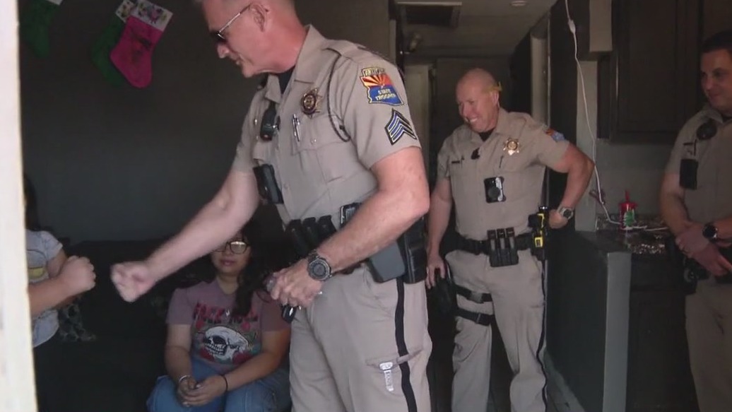 AZ DPS Troopers get into the holiday spirit | FOX 10 Phoenix