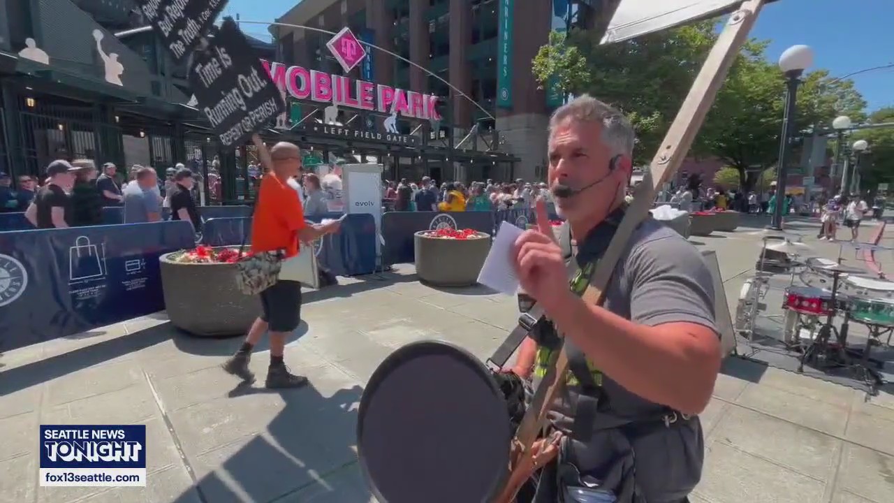 Locals question if notorious Seattle megaphone preacher is breaking the ...