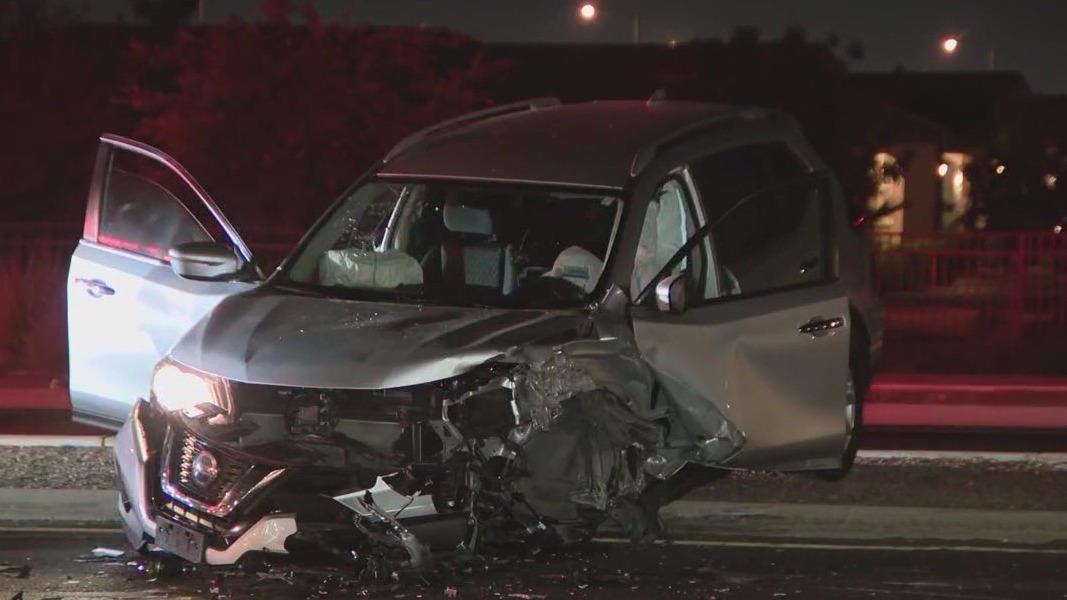 3 adults hurt in Phoenix crash | FOX 10 Phoenix