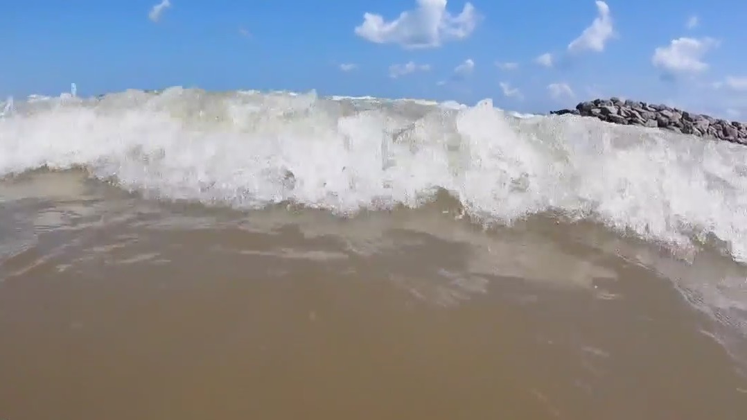 Bender Park water rescues; concerns for safety | FOX6 Milwaukee