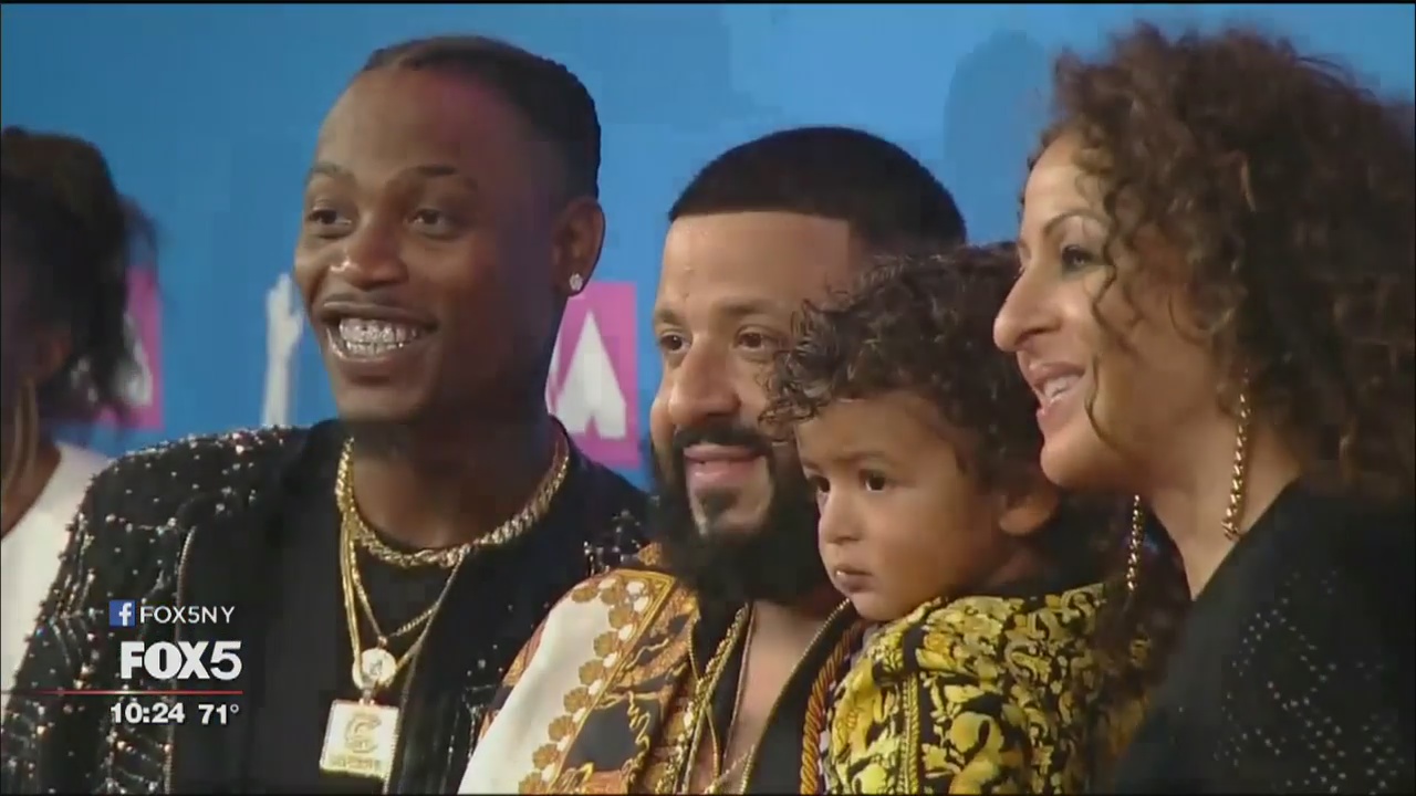 MTA VMAs pink carpet | FOX 5 New York