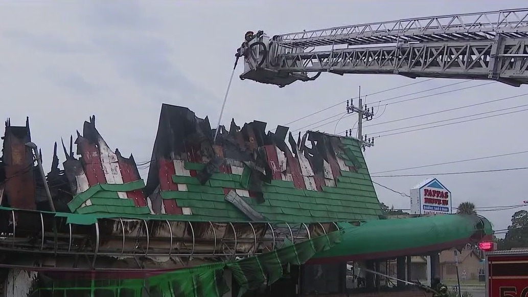 Pappas Restaurant gutted by fire | FOX 35 Orlando
