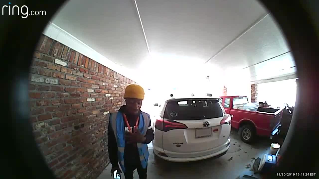 Family surprises delivery driver with goodies | FOX 5 Atlanta