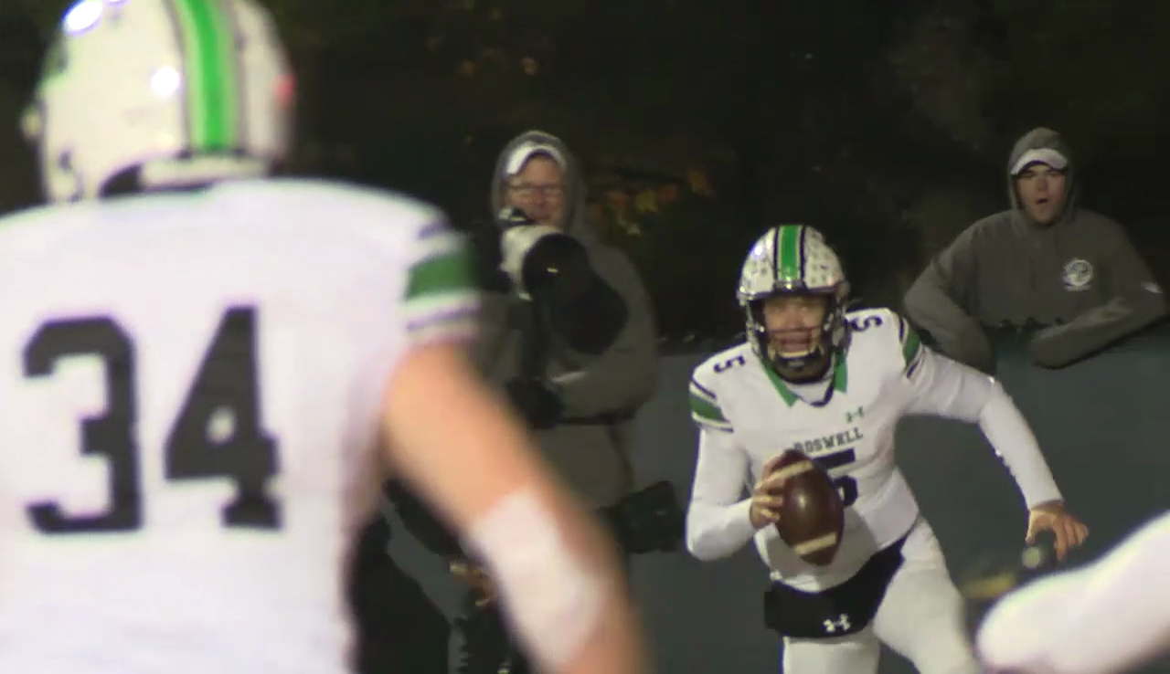 Roswell High School quarterback Robbie Roper scores game-winning ...