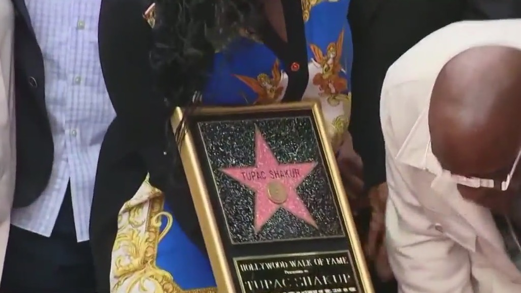 Tupac gets star on Walk of Fame | FOX 5 Atlanta