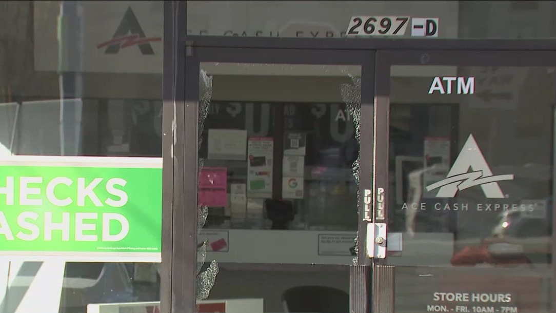 Shooting at check cashing store in Smyrna | FOX 5 Atlanta