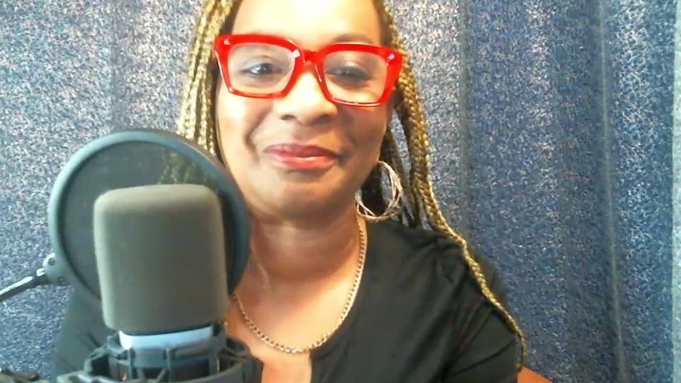 Donna from Classix 102.9 talks about spring cleaning | FOX 5 Atlanta