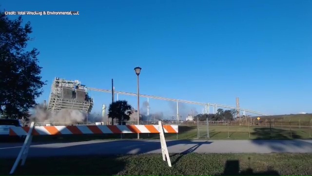 McIntosh Power Plant implodes | FOX 13 Tampa Bay