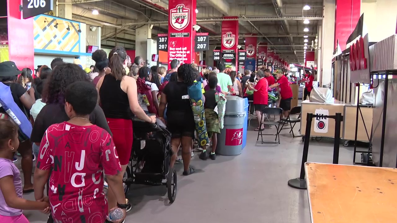 Largest back-to-school bash held in Tampa | FOX 13 Tampa Bay