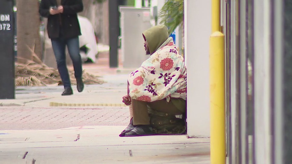 Florida considering bill to crack down on homelessness | FOX 13 Tampa Bay