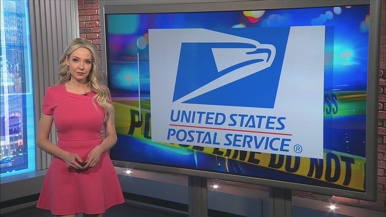 At least 18 people break into Chicago post office | FOX 32 Chicago