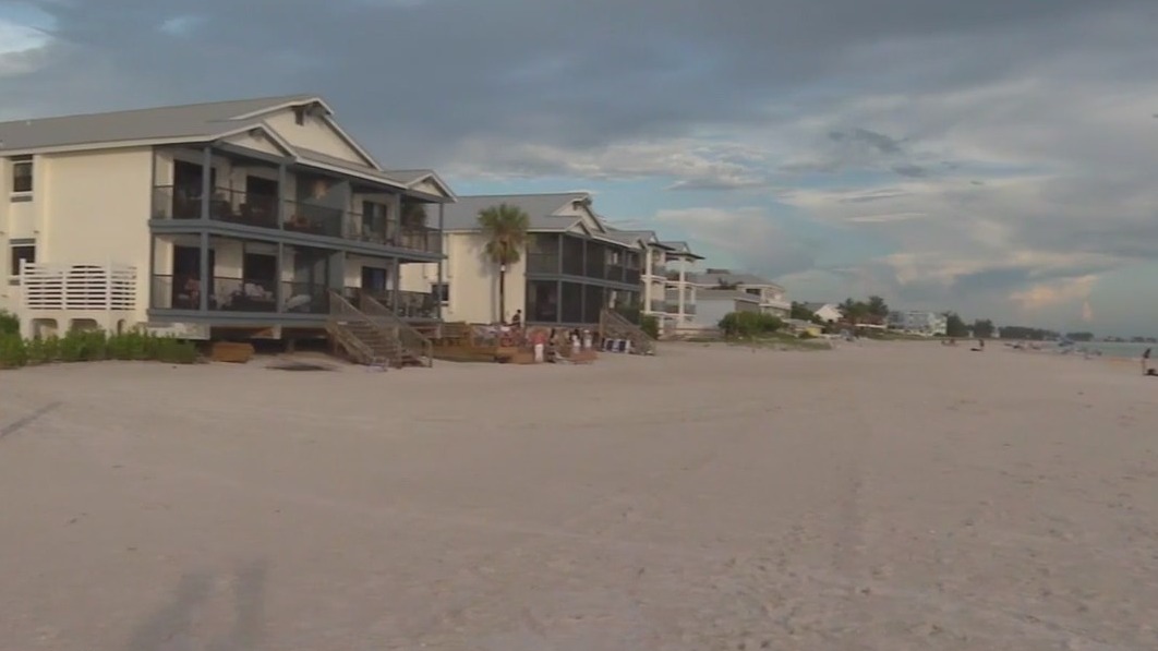 Lightning strike on Holmes Beach | FOX 13 Tampa Bay