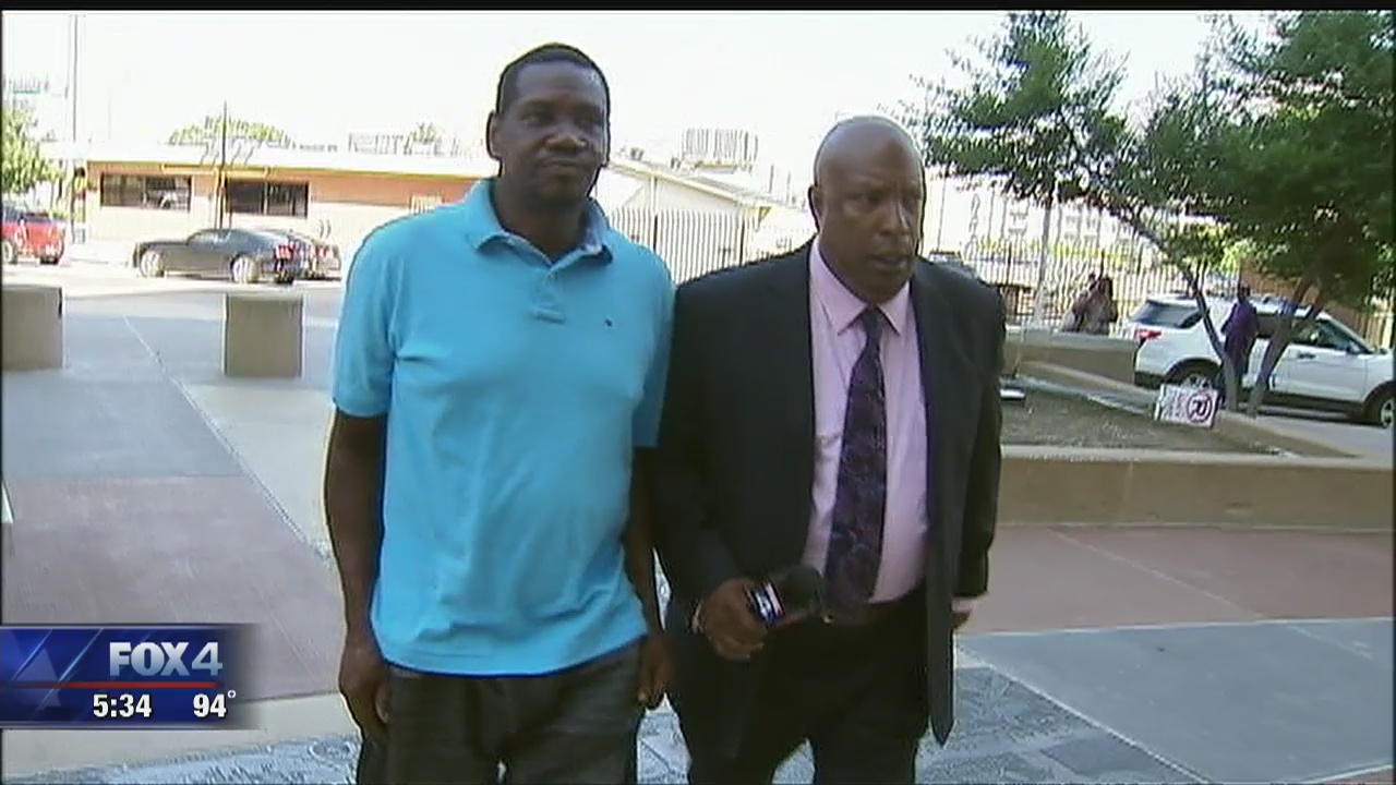 Man surrenders to DPD after talking to Shaun Rabb | FOX 4 Dallas-Fort Worth