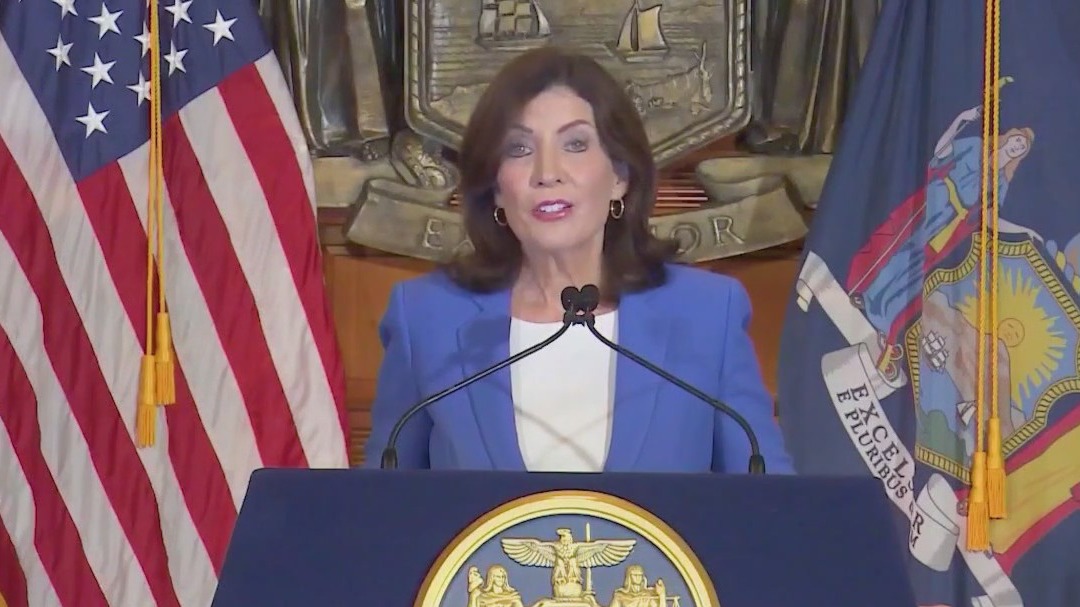 Hochul's poll numbers hit historic low | FOX 5 New York