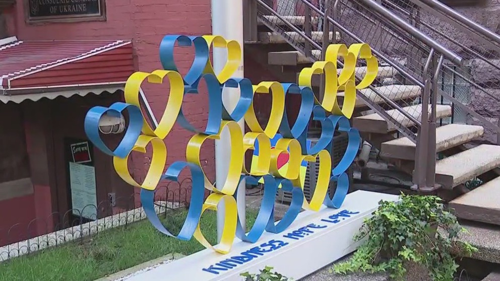 Ukrainian Flag Ceremony in Daley Plaza | FOX 32 Chicago