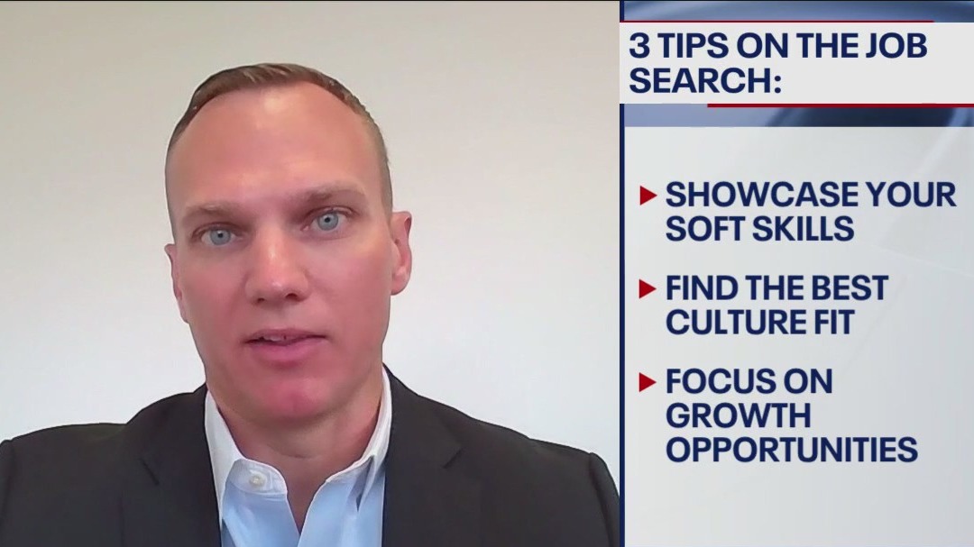 Job search tips for new college graduates | FOX 32 Chicago
