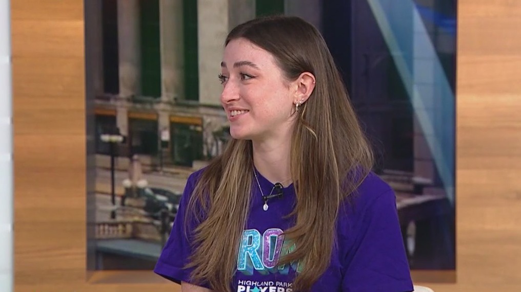 The Highland Park Players brings 'The Prom' to center stage | FOX 32 ...