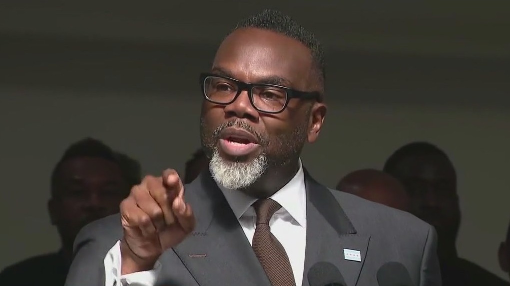 Mayor Brandon Johnson defiant in heated news conference announcing ...