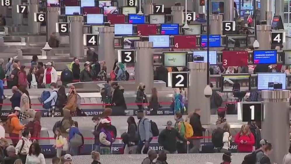 TSA liquid limit changes? Plus, report of ?unruly? ex-NFL player ...
