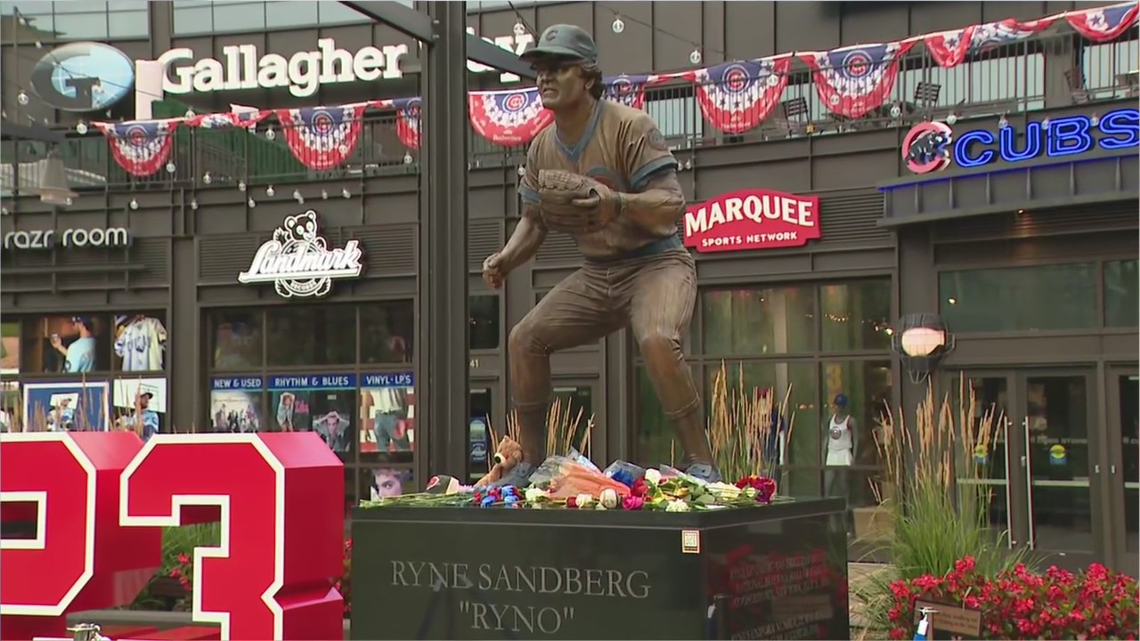 Sculptor of Ryne Sandberg statue reacts to death of Cubs icon: 'It hit ...