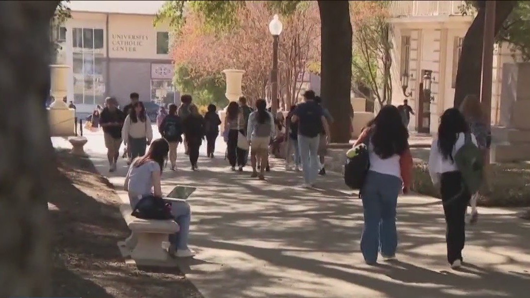 Borrowers give response on student loan block | FOX 26 Houston