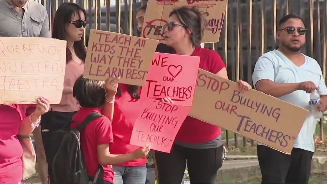 Parents from two HISD protest | FOX 26 Houston