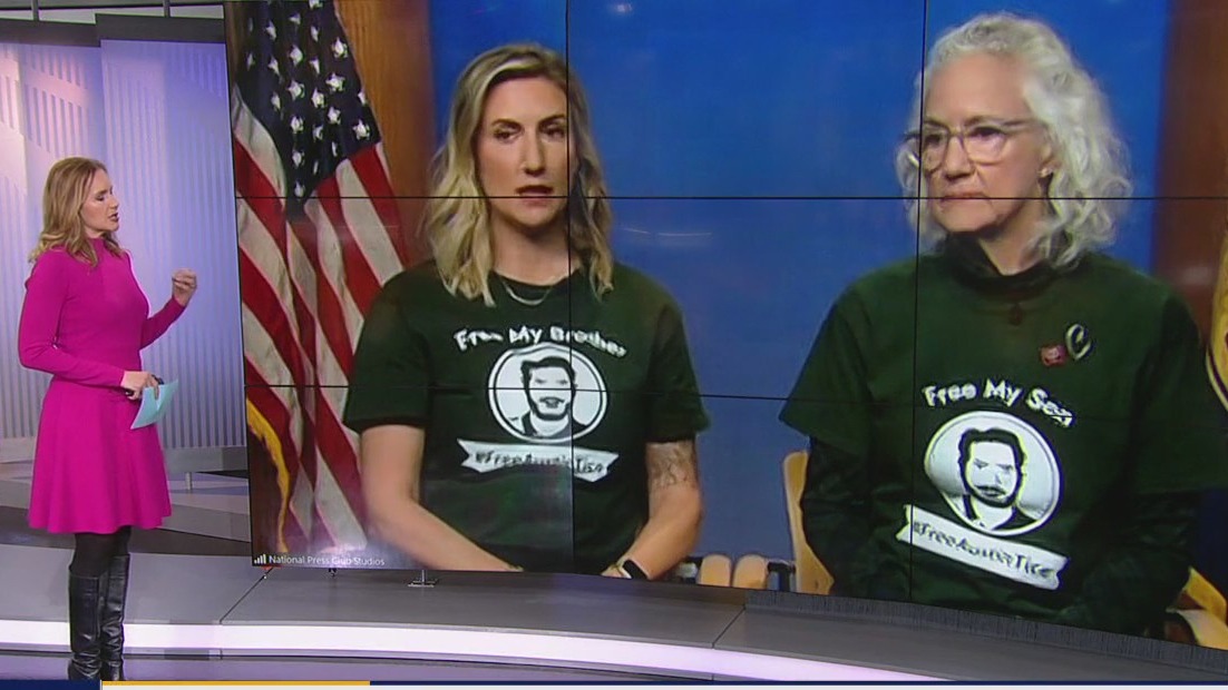Captive journalist's' family White House meeting | FOX 26 Houston