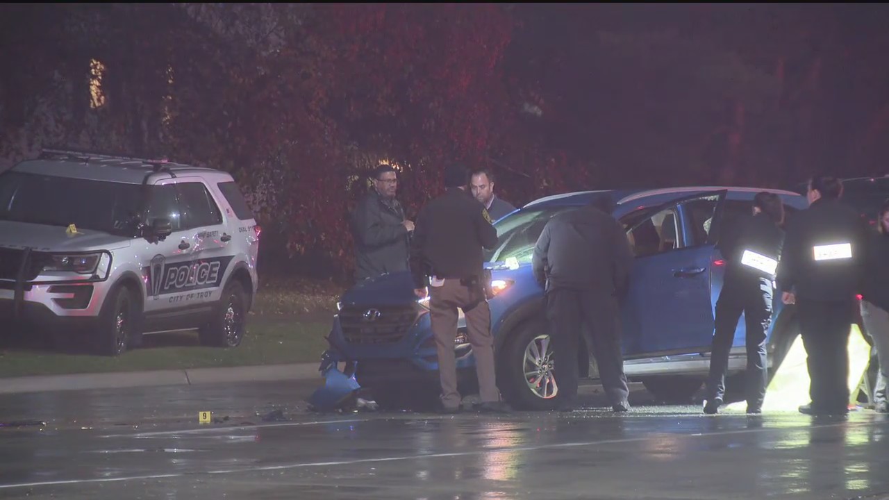 Suspect shot during stolen vehicle traffic stop on Big Beaver in Troy ...