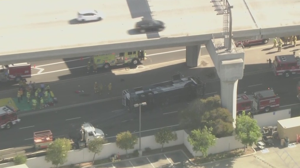 Bus accident reported in El Segundo | FOX 11 Los Angeles