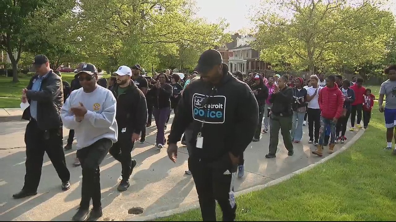Detroit Police Chief's Walk A Mile Wednesday visits 3rd Precinct | FOX ...