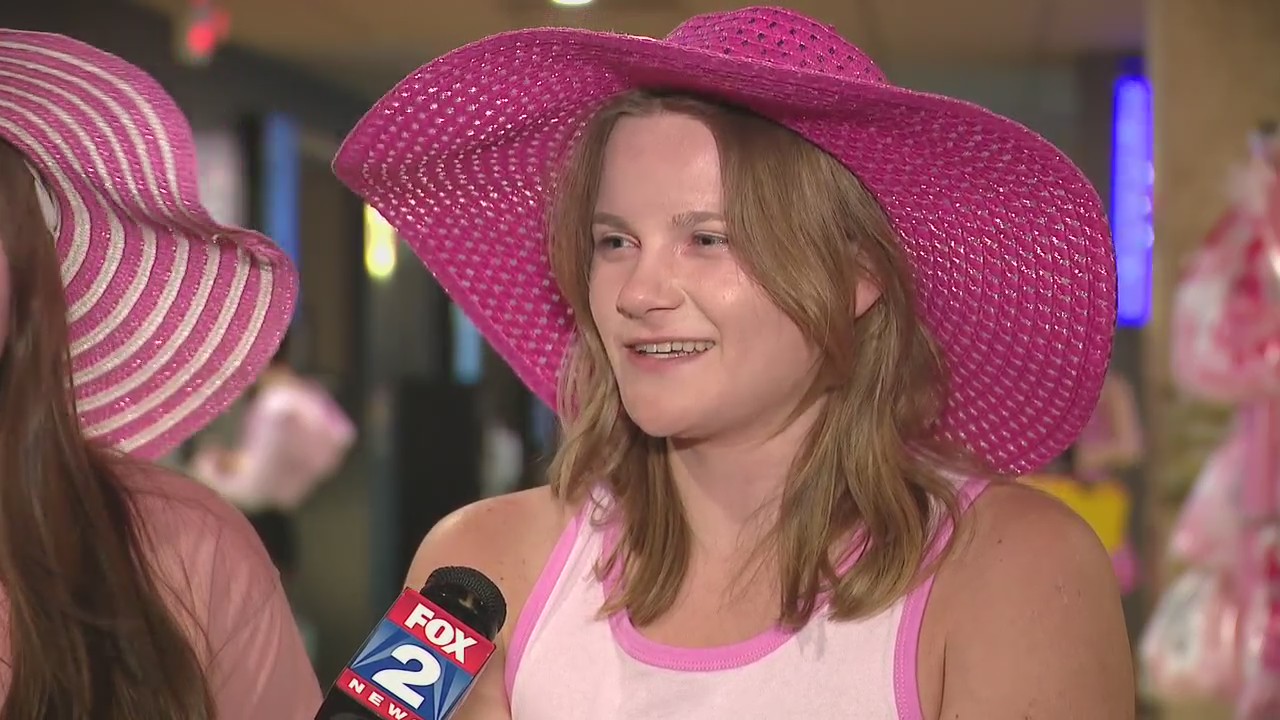 Plenty of pink on display at Barbie premier | FOX 2 Detroit