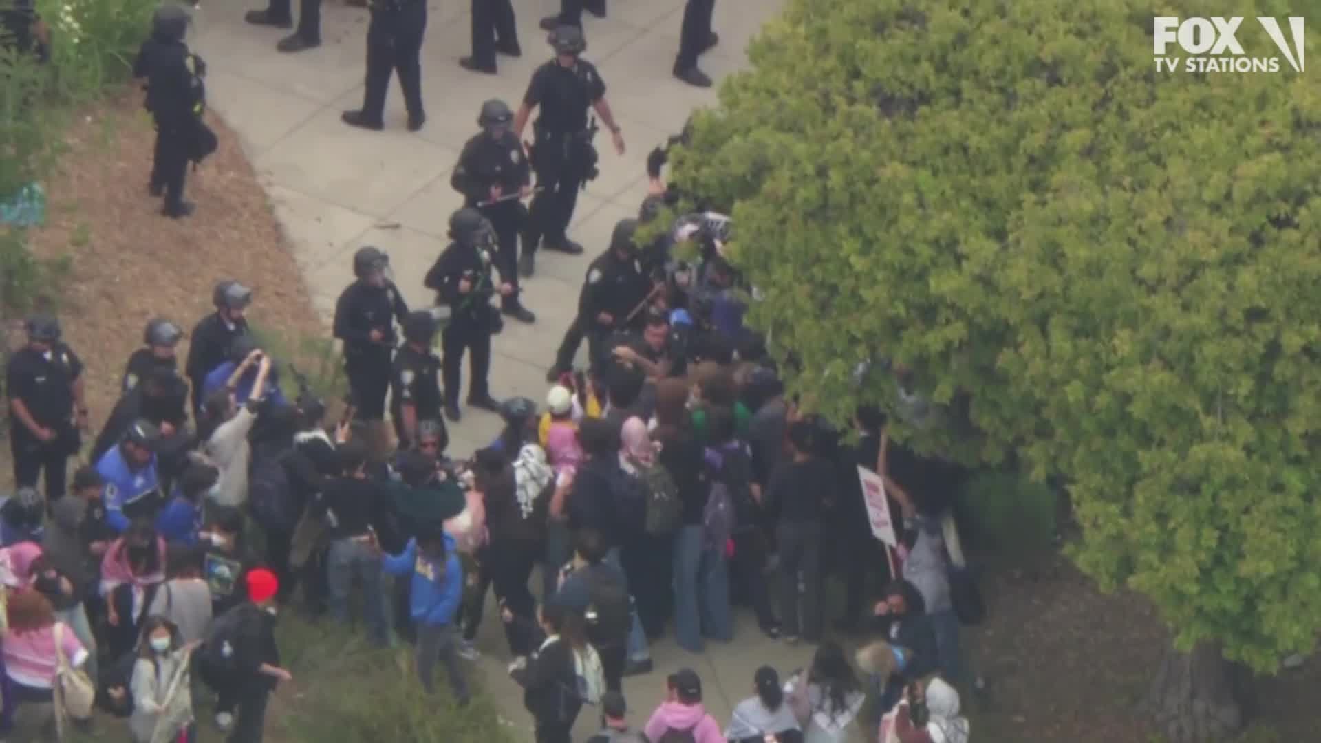 Pro-Palestine protesters, police clash on UCLA campus | FOX 11 Los Angeles