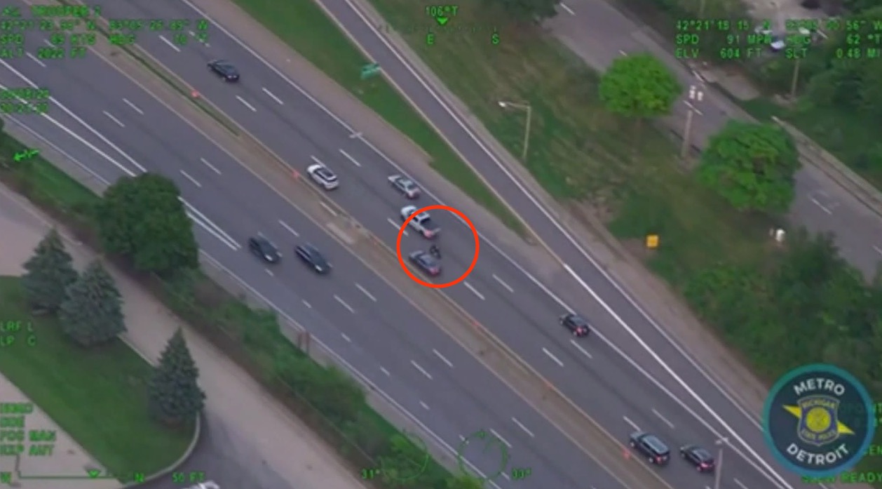 Motorcyclist hits 130 MPH on I-94 in Detroit | FOX 2 Detroit