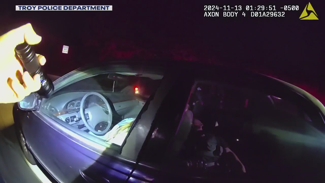 Drunk driver found asleep at wheel in Troy | FOX 2 Detroit