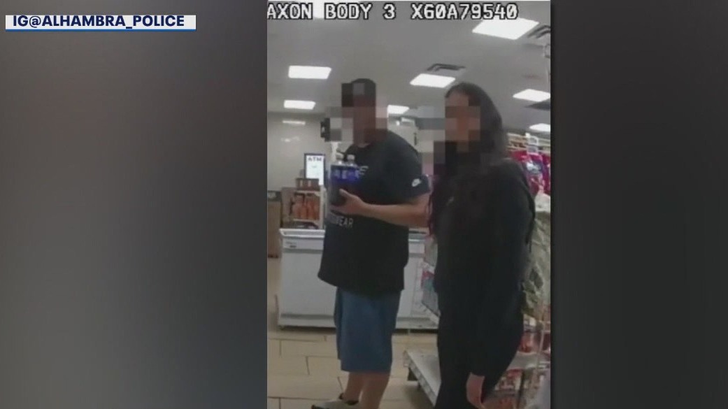 Domestic violence victim uses hand signals to call for help | FOX 11 ...