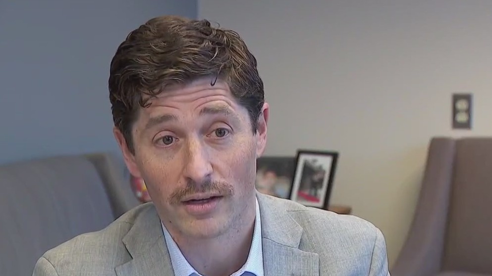 Minneapolis Mayor Jacob Frey unveils new mustache | FOX 9 Minneapolis ...