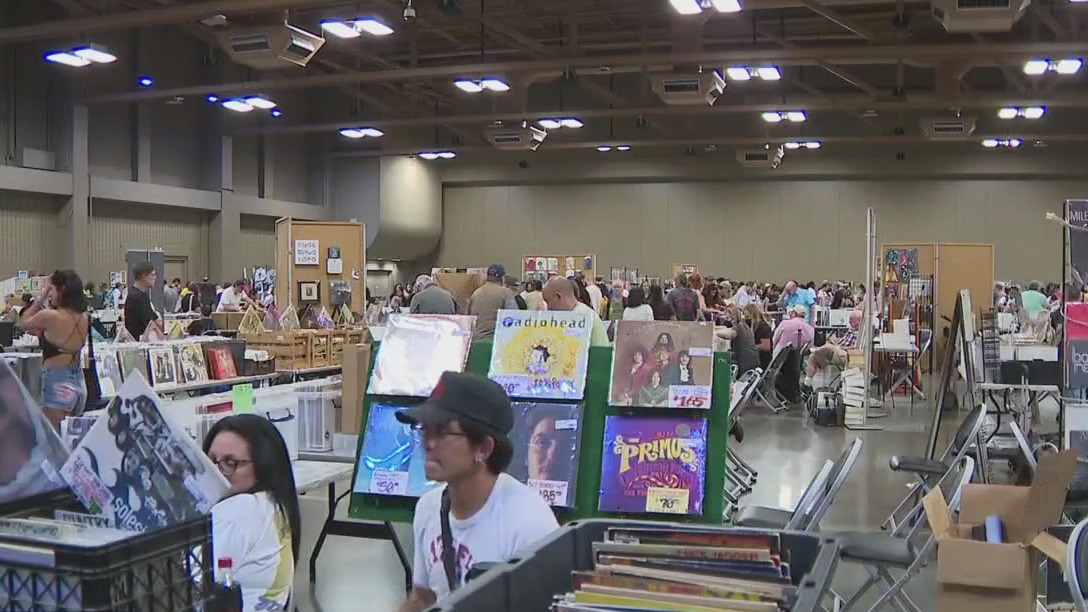 Austin Record Convention returns | FOX 7 Austin