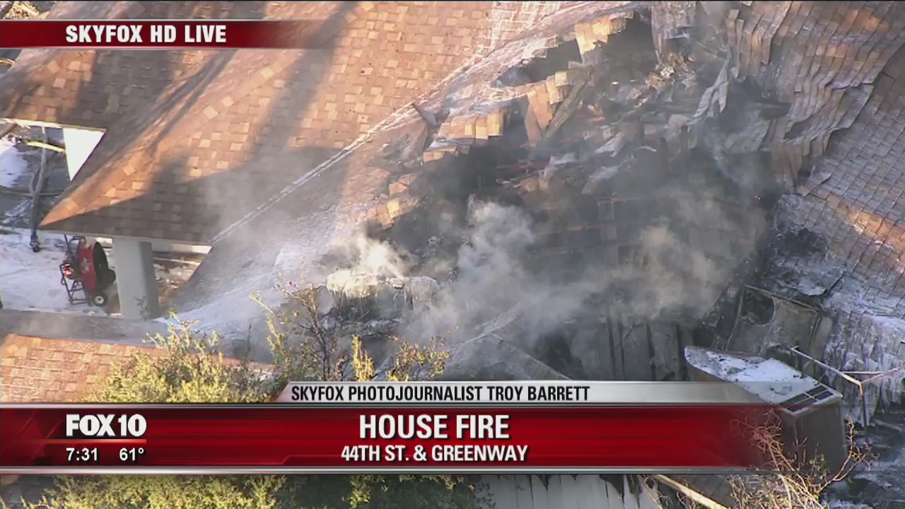 Crews battle N. Phoenix house fire | FOX 10 Phoenix