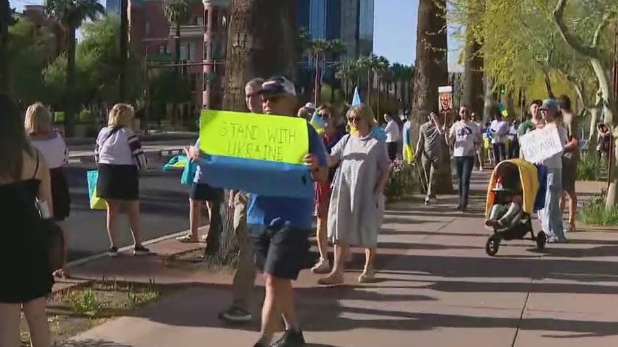 March in support of Ukraine held in Phoenix as millions of federal ...