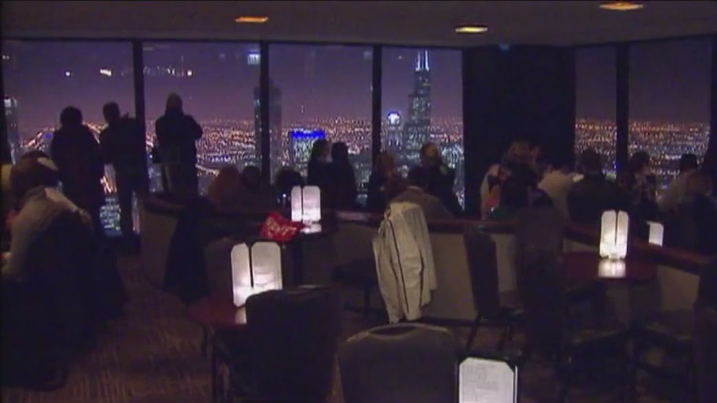 The Signature Room, iconic Chicago restaurant, closes doors for good ...
