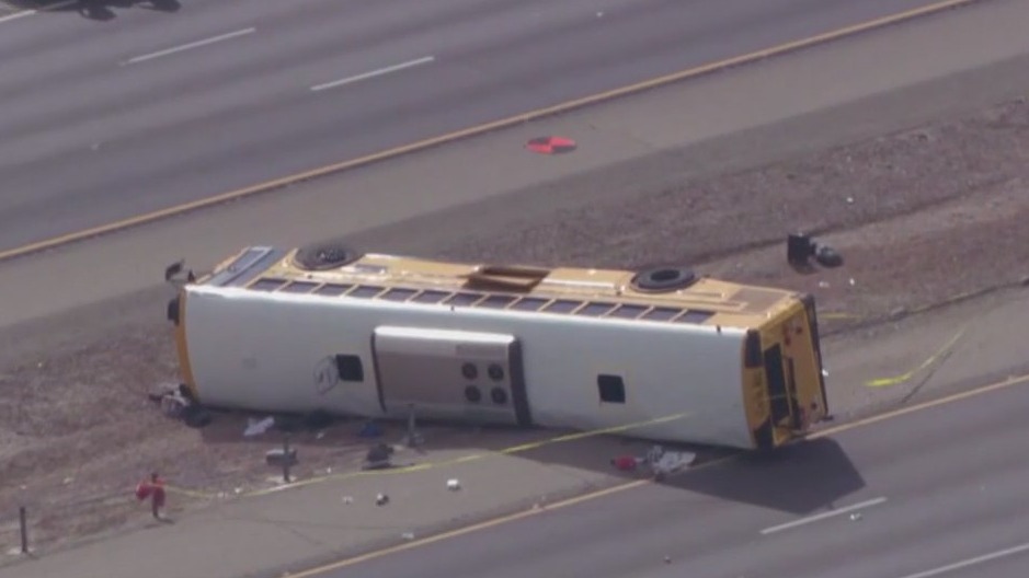 Bus crash prompts I-10 closure near Tucson | FOX 10 Phoenix