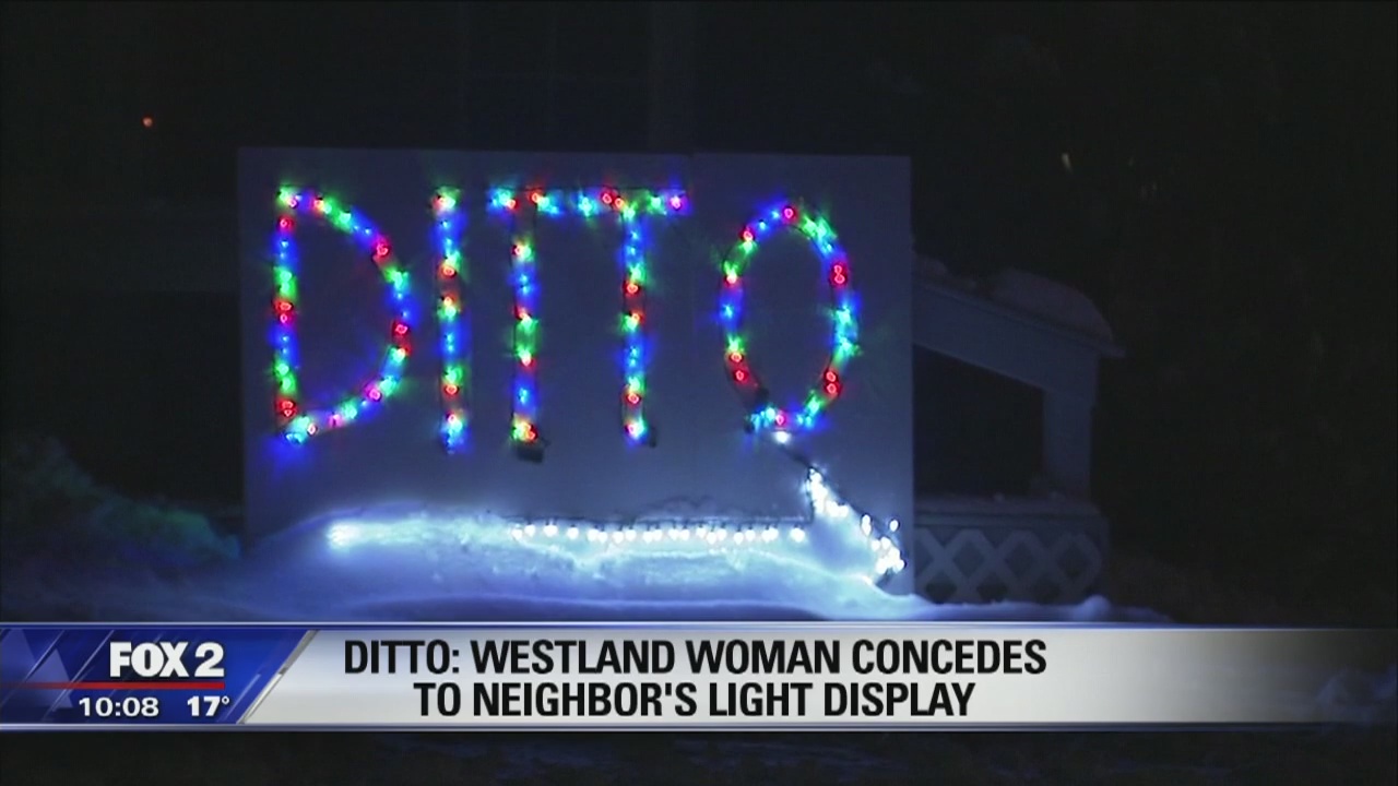 'Ditto': Michigan family concedes to next-door light display | FOX 2 ...