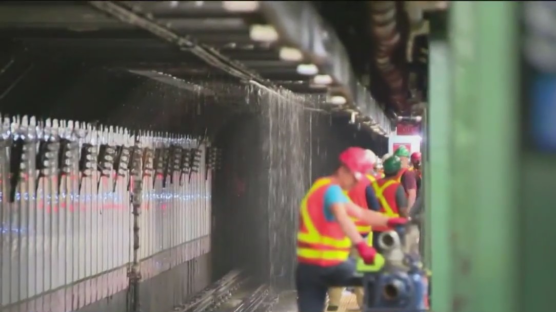 Times Square water main break floods streets | FOX 5 New York