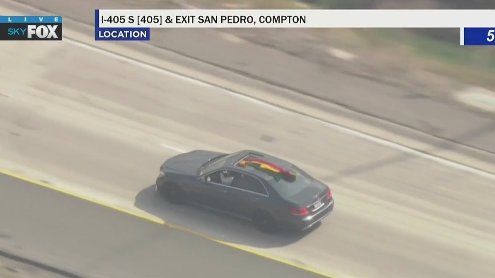 LAPD pursuit on 110 freeway | FOX 11 Los Angeles