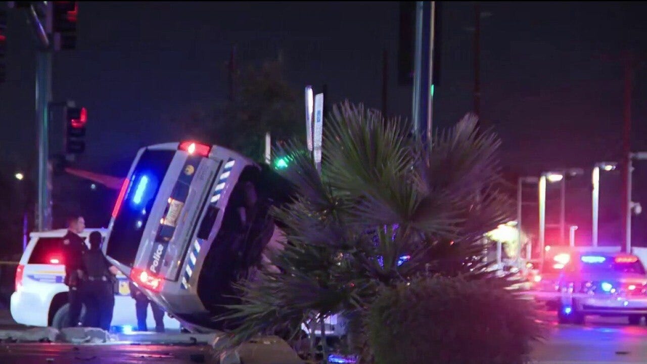 Crash leaves 3 hurt, including two Phoenix officers | FOX 10 Phoenix