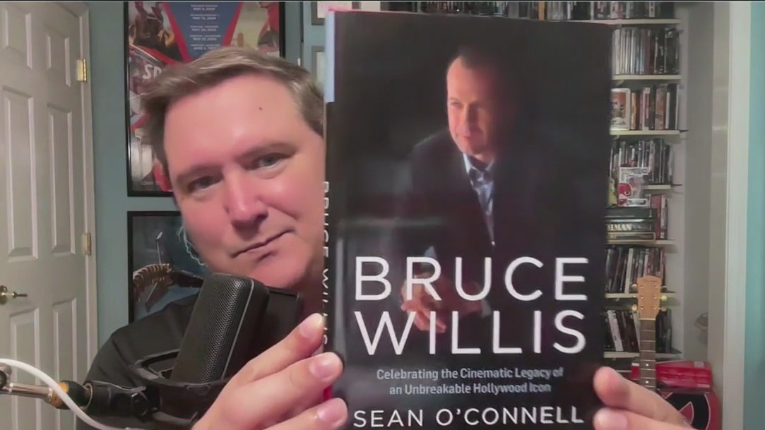 New book delves into cinematic legacy of Bruce Willis | FOX 32 Chicago