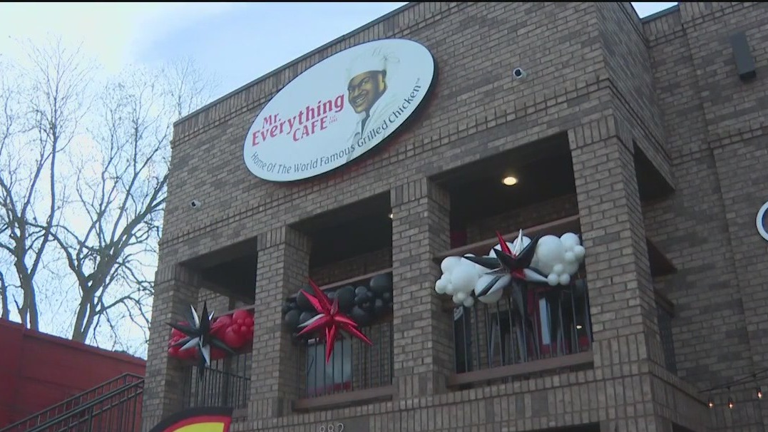 Mr. Everything Caf marks 30 years, grand reopening | FOX 5 Atlanta