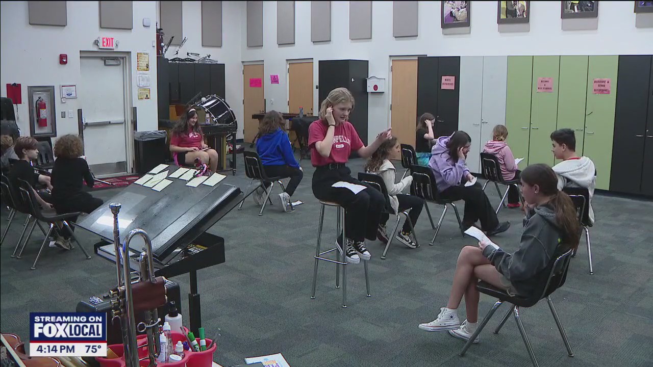 Straz Center hosts theatre class for Rampello students | FOX 13 Tampa Bay